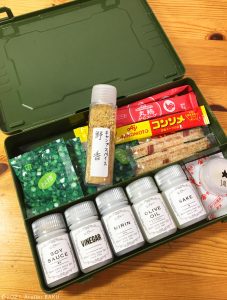 アウトドアメーカーUJack（ユージャック）から”しょっぱすぎない”キャンプスパイス「野香（やこう）」誕生！ | 料理・レシピ 【BE-PAL】キャンプ、アウトドア、自然派生活の情報源ビーパル