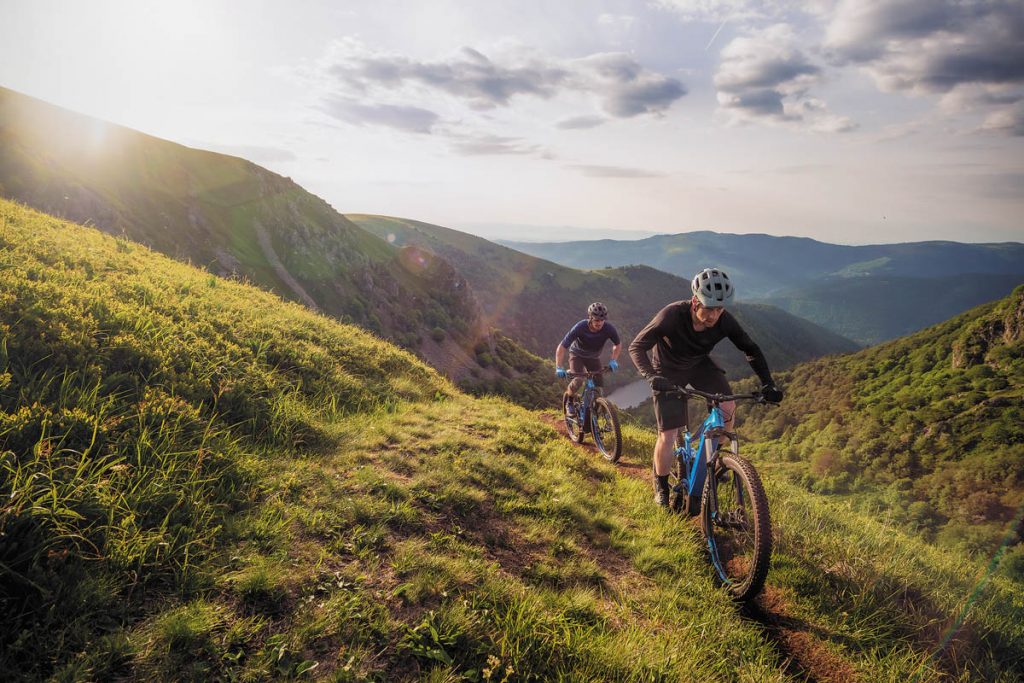 ジャイアントのマウンテンバイク10選！初心者向けから本格派まで紹介 | 自転車・MTB 【BE-PAL】キャンプ、アウトドア、自然派生活の情報 ...