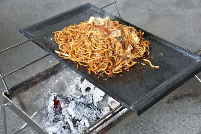 ベルモント「TOKOBI」の魅力を徹底解説！キャンプ料理がますます楽しくなる焚き火台 | 焚き火台・火おこし道具 【BE-PAL】キャンプ ...