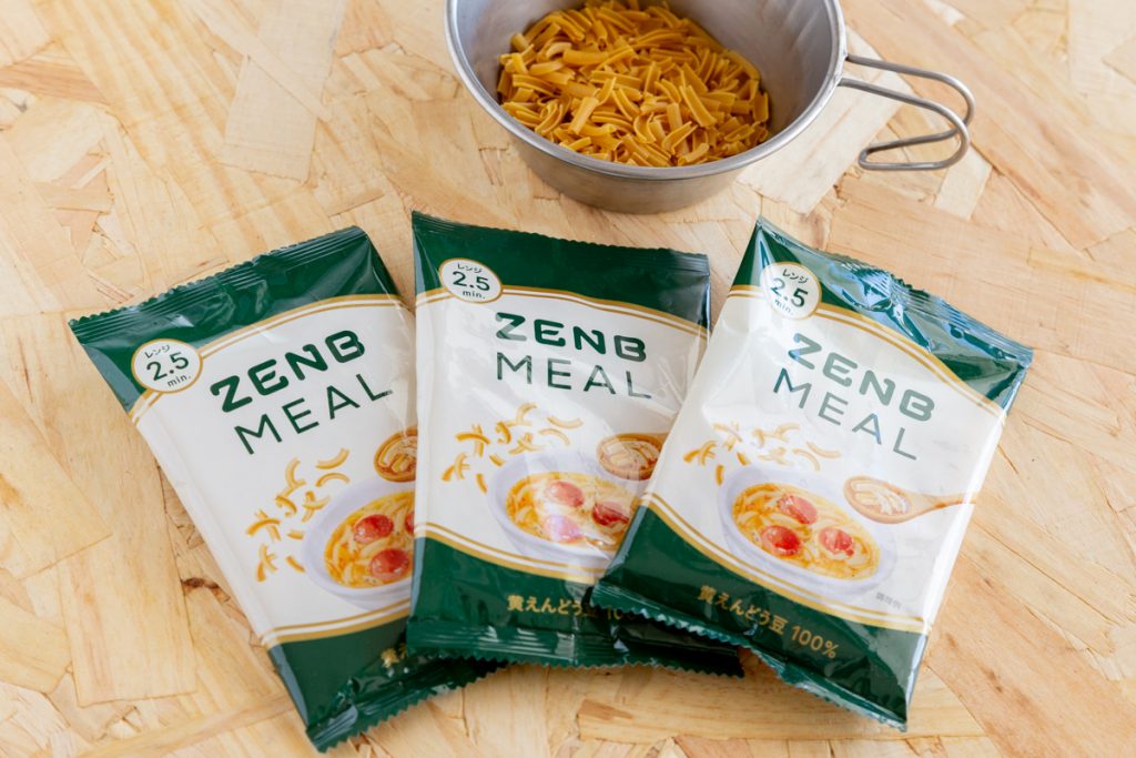 ZENBミールを使ったワンバーナークッキング「コーン・コーン・コーンポタージュ」 | 料理・レシピ 【BE-PAL】キャンプ、アウトドア、自然派生活の情報源ビーパル