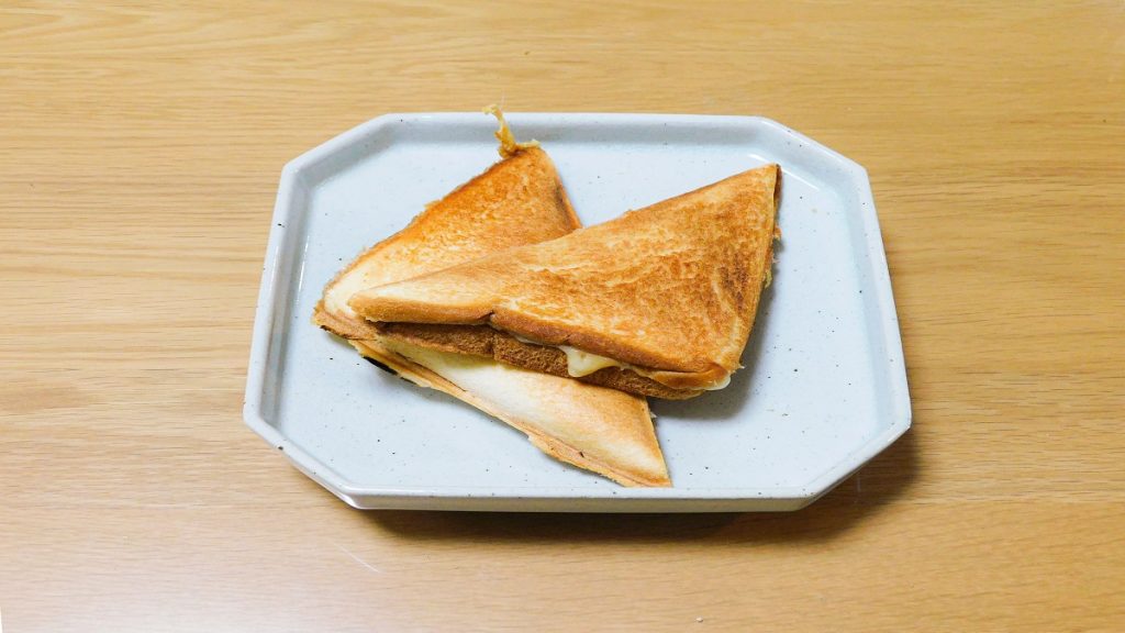 さすが鉄製！老舗OIGENのホットサンドメーカーで作る料理が絶品すぎたので紹介したい | 調理器具・食器 【BE-PAL】キャンプ、アウトドア、自然派生活の情報源ビーパル