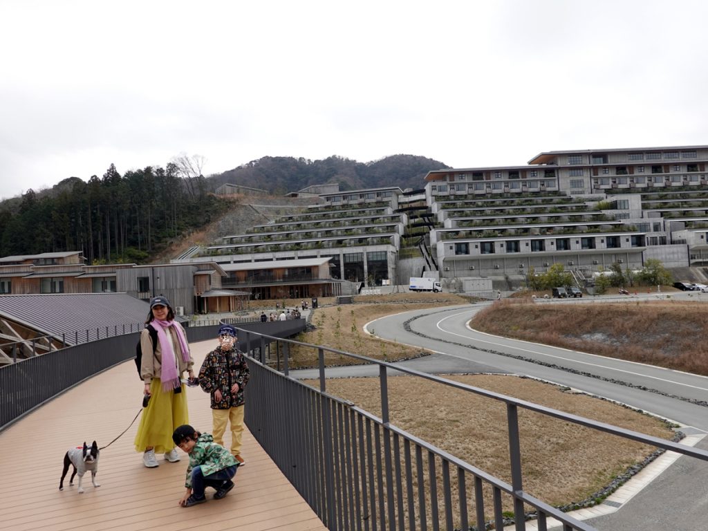 車中泊OK！三重県多気町の商業リゾート施設「VISON」に19時間滞在し堪能しまくってみた | キャンピングカー・車中泊 【BE-PAL ...