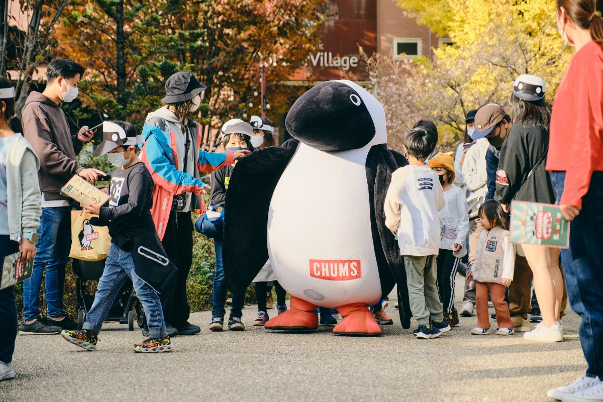 人気イベント「CHUMS PICNIC」が今年も11月11日・12日に開催！身近なピクニックを満喫できる2日間の中身 | イベント 【BE-PAL】キャンプ、アウトドア、自然派生活の情報源ビーパル