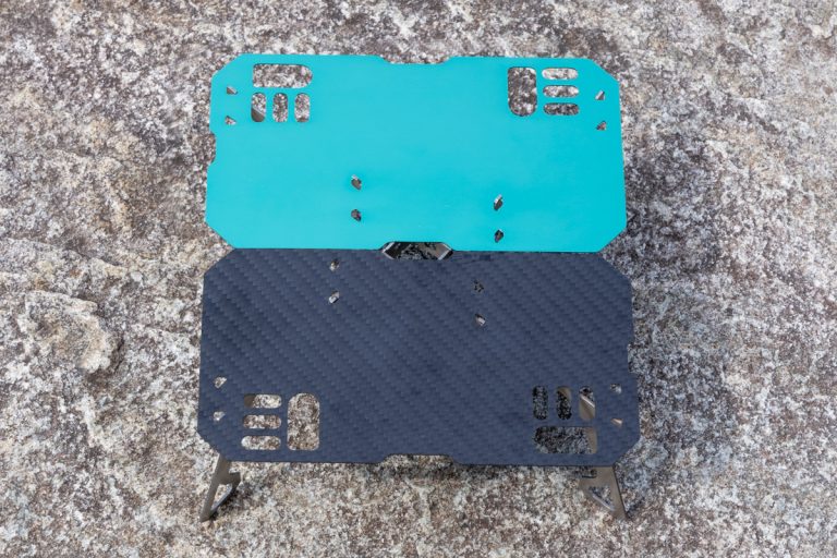 重量わずか89g!? 収納も超コンパクトな「タイニー・テーブル」が秀逸すぎた | テーブル 【BE-PAL】キャンプ、アウトドア、自然派生活の情報源ビーパル