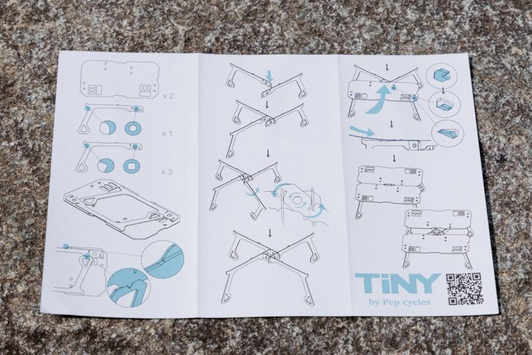 重量わずか89g!? 収納も超コンパクトな「タイニー・テーブル」が秀逸すぎた | テーブル 【BE-PAL】キャンプ、アウトドア、自然派生活の情報源ビーパル