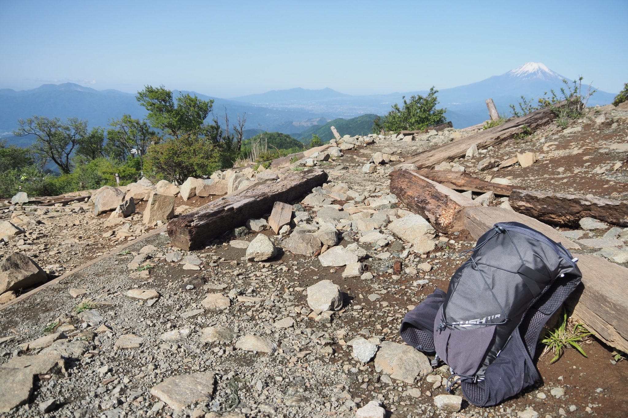 パーゴワークス「ラッシュ 11R」は長く使い続けられるバックパックだ！ | トレイルランニング 【BE-PAL】キャンプ、アウトドア、自然派生活の情報源ビーパル