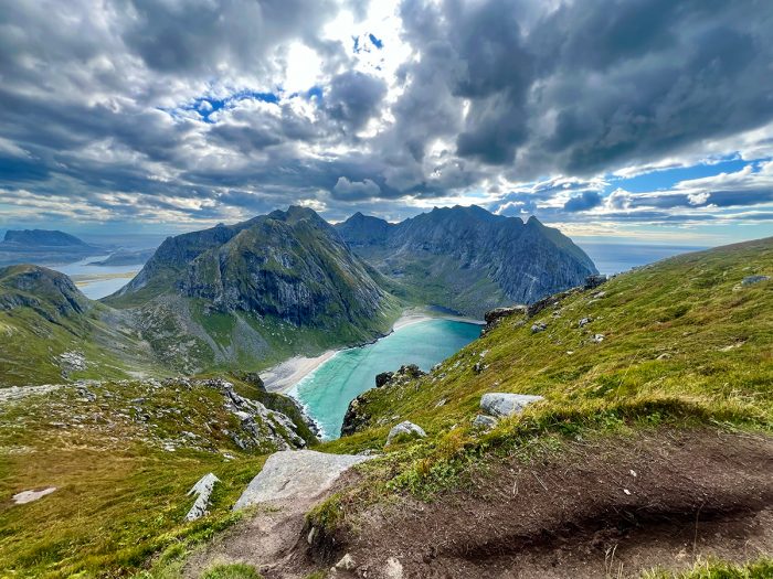 “海に浮かぶアルプス”を気軽に楽しめるノルウェー・ロフォーテン諸島のおすすめトレイル3選 | 海外の旅 【BE-PAL】キャンプ、アウトドア ...
