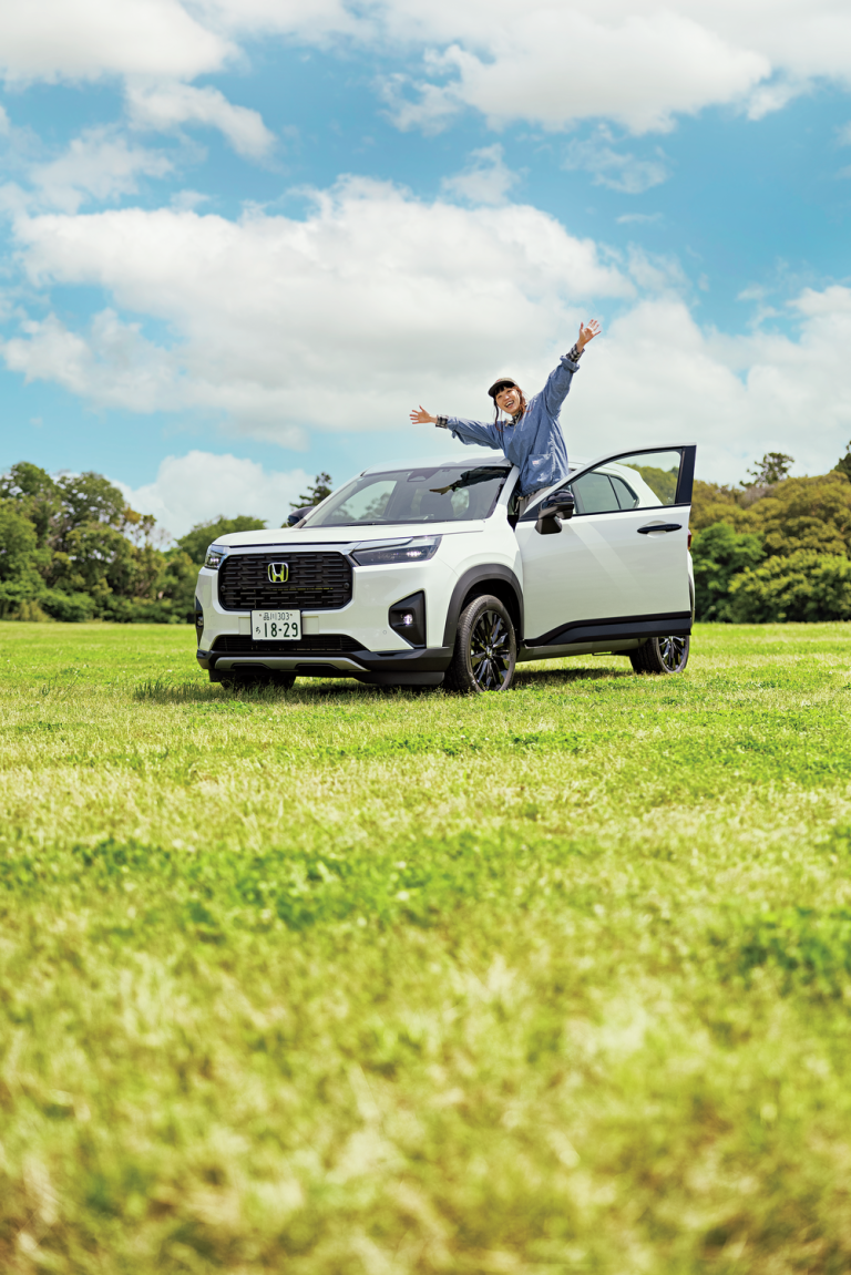 コスパ抜群SUVをキャンプ場でレビュー！荷室の容量や走破性、経済性もチェック「WR-V」「CX-30」 | 試乗記 【BE-PAL】キャンプ、アウトドア、自然派生活の情報源ビーパル