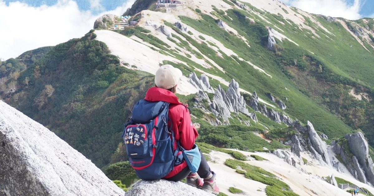夏登山の際の服装とは？レディースアイテムを紹介 | 身に着ける 【BE-PAL】キャンプ、アウトドア、自然派生活の情報源ビーパル