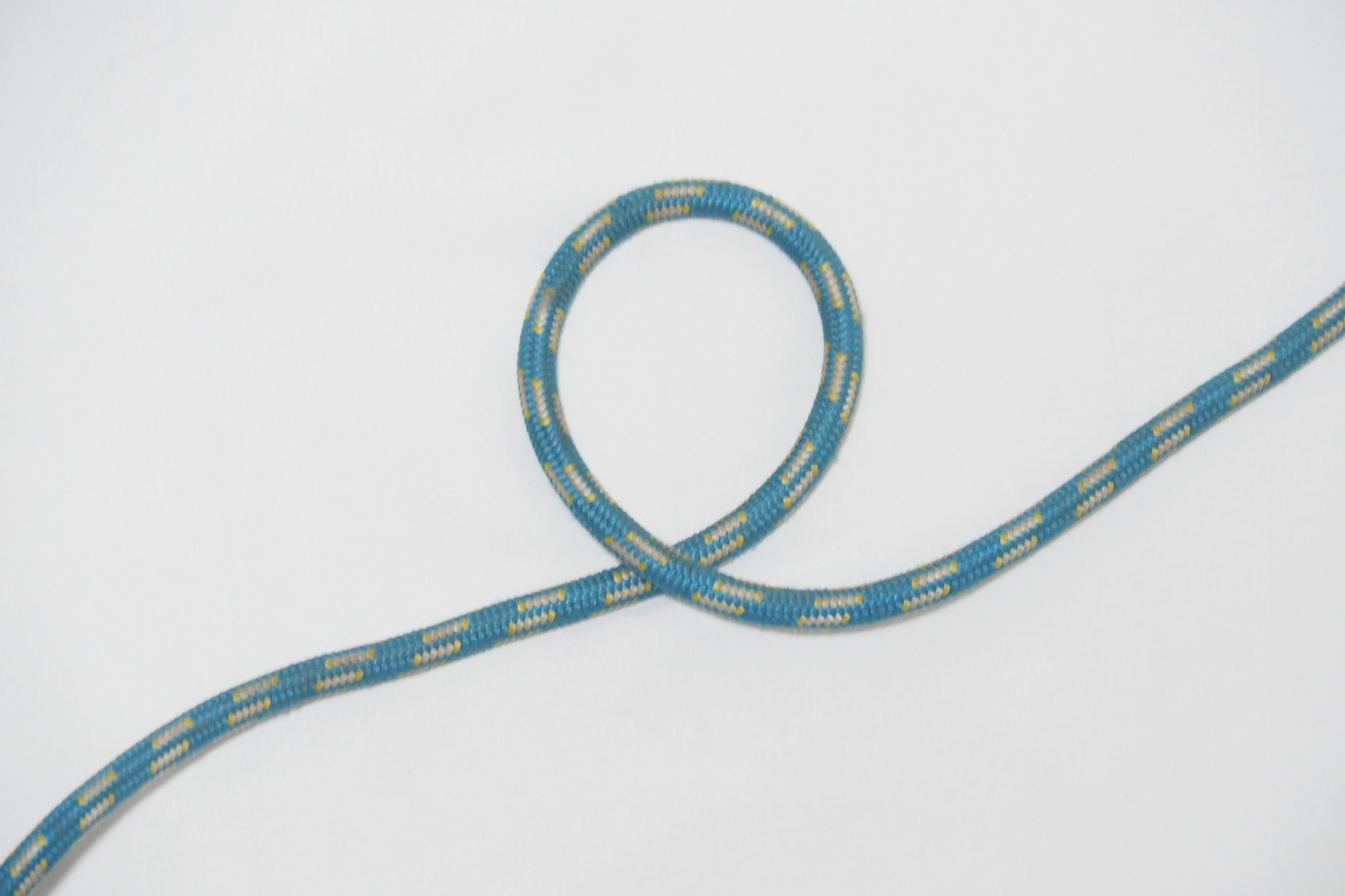 紐ががっちりとほどけない結び方を覚えよう！紐2本で結ぶのがポイント | アウトドアの知識 【BE-PAL】キャンプ、アウトドア、自然派生活の ...