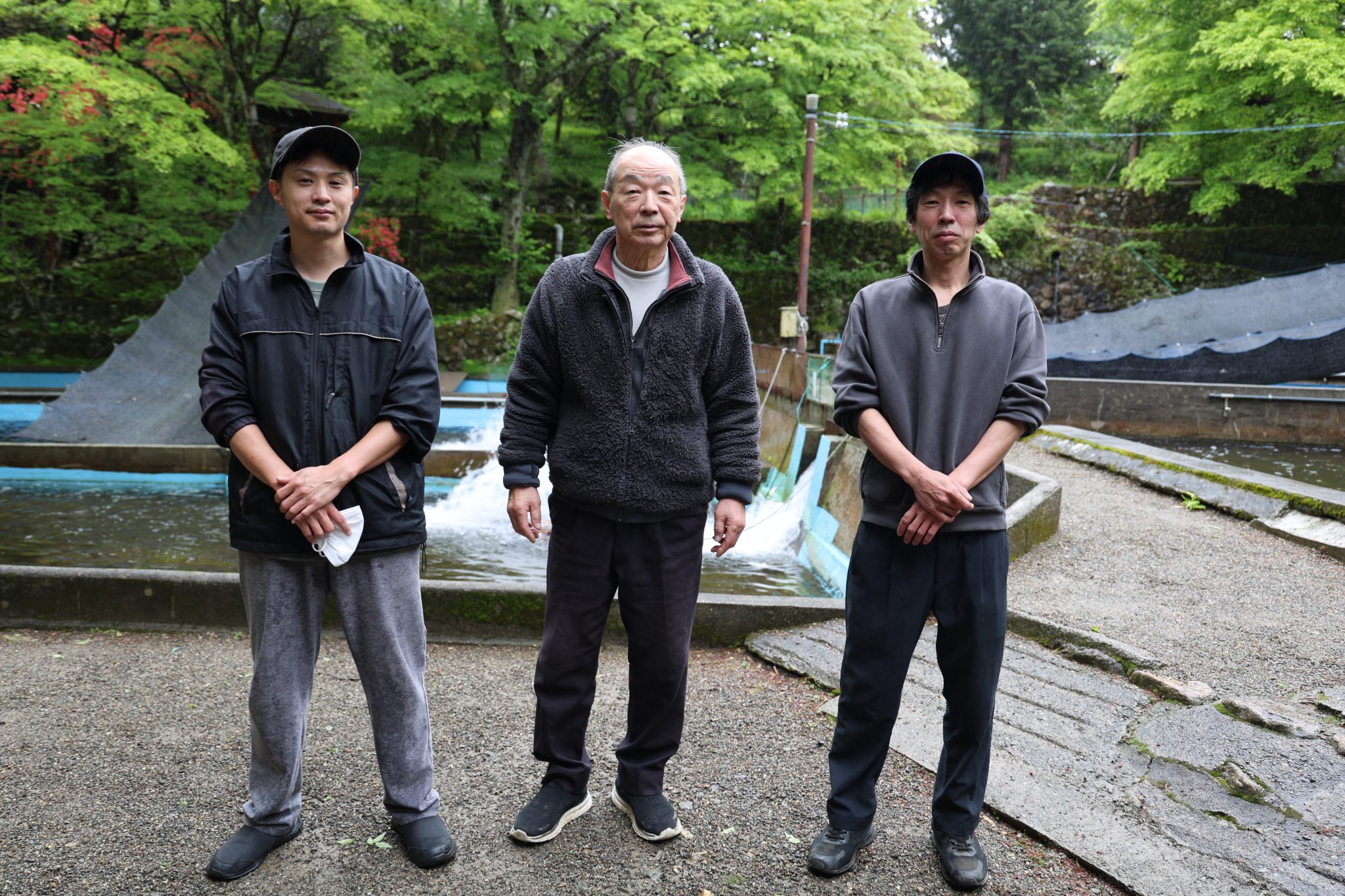琵琶湖に注ぐ「愛知川」の上流。人の手が加わることで守られる原種イワナたちの姿を見た | 海・川・カヌー 【BE-PAL】キャンプ、アウトドア ...